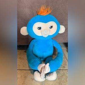 Wowwee | Toys | Fingerlings Hugs Boris 7 Interactive Plush Collectible ...